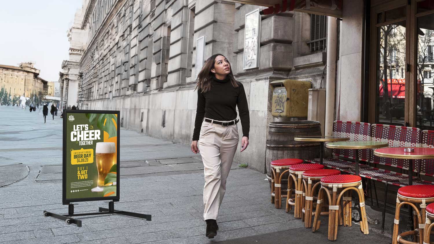 Dış Mekan Tanıtımında Yeni Bir Döneme Merhaba Deyin: Poster Swing ...